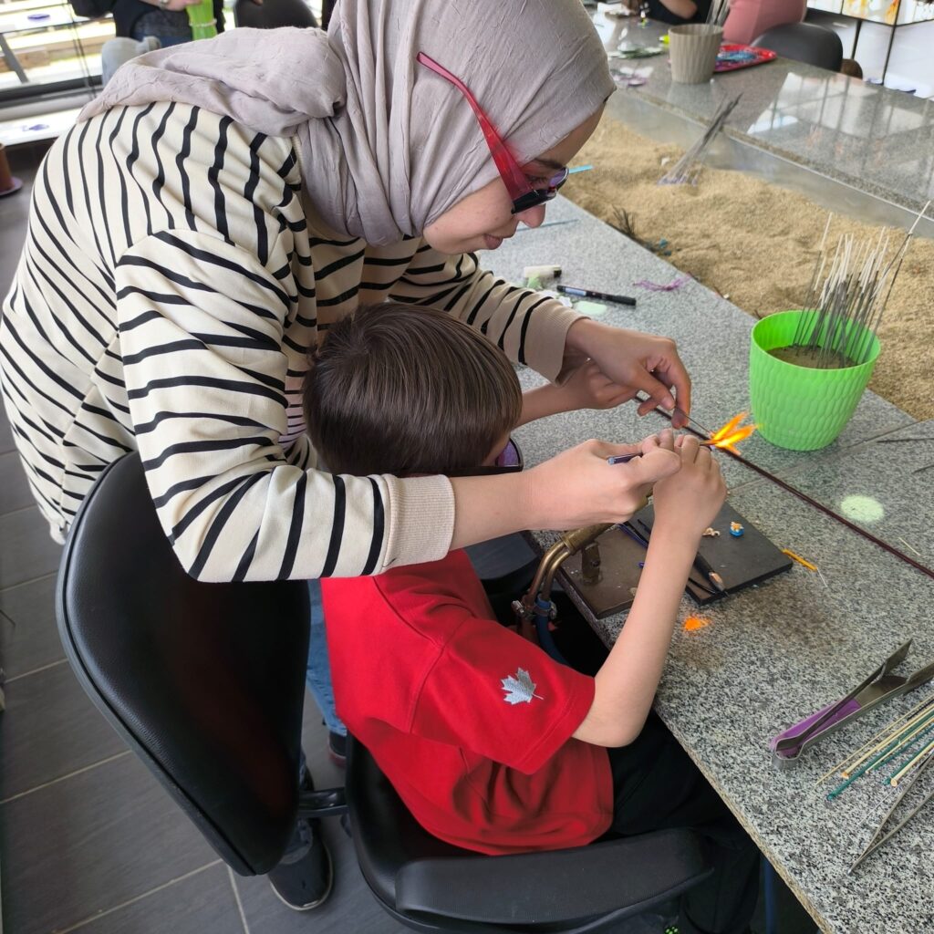Çocuklar İçin Cam Atölyesi - Cam Sanat Merkezi Çocuklar İçin Cam Atölyesi - Cam Sanat Merkezi